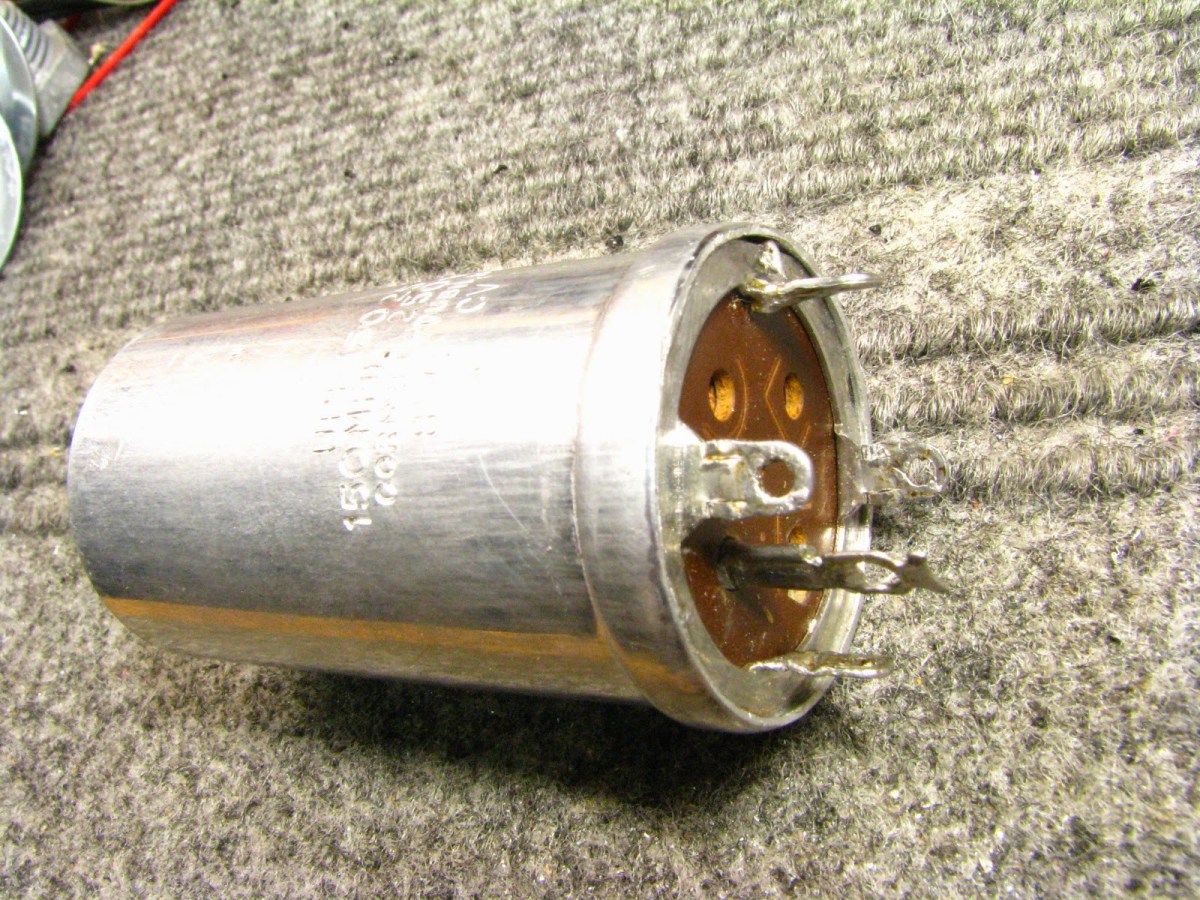 Recapping Can Capacitors in Antique Electronics | lensprojects